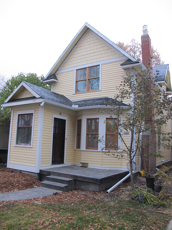 Adventures at 1628: Cute Little Yellow House