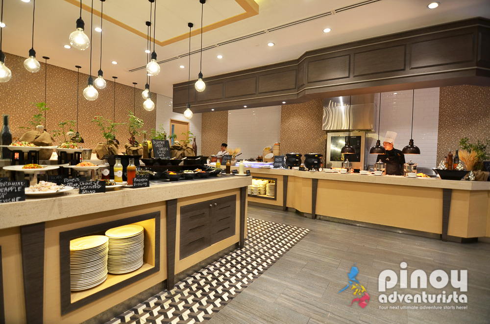 RESTAURANTS IN TAGAYTAY: Cafe Veranda at Taal Vista Hotel, Tagaytay ...