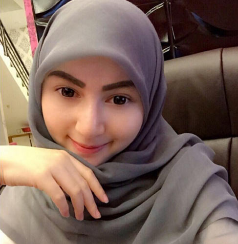 Cantiknya Winny Putri Lubis Berhijab, Bikin Cinta Deh Bray ...
