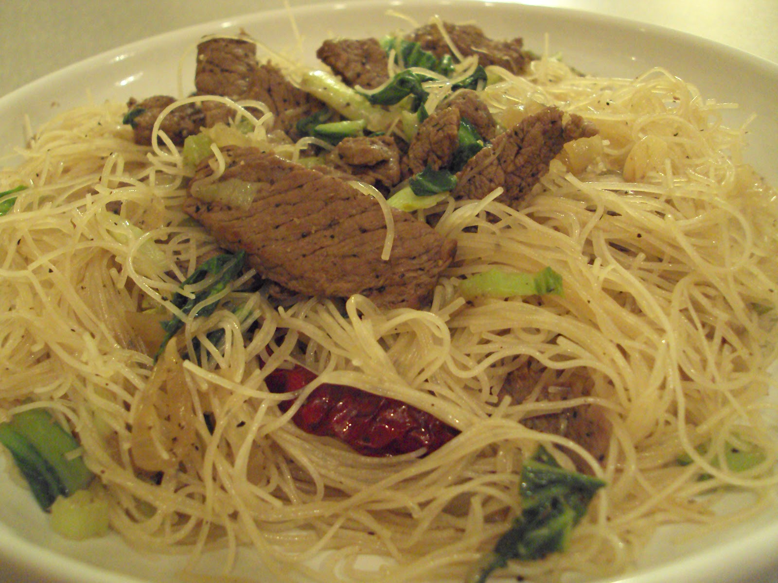 Stir-Fry BEEF STEAKS with BEE HOON