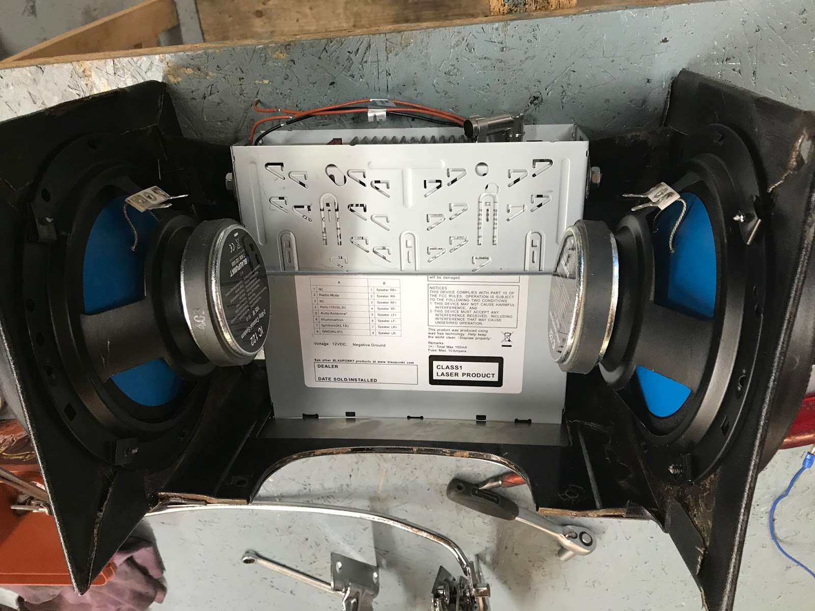 Restaurierung Jaguar E-Type Serie 1.5 OTS 1968: 02.03.2018 Die Radio ...