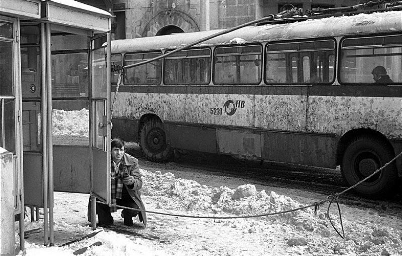30 Astonishing Vintage Photographs Capture Everyday Life in Bucharest ...