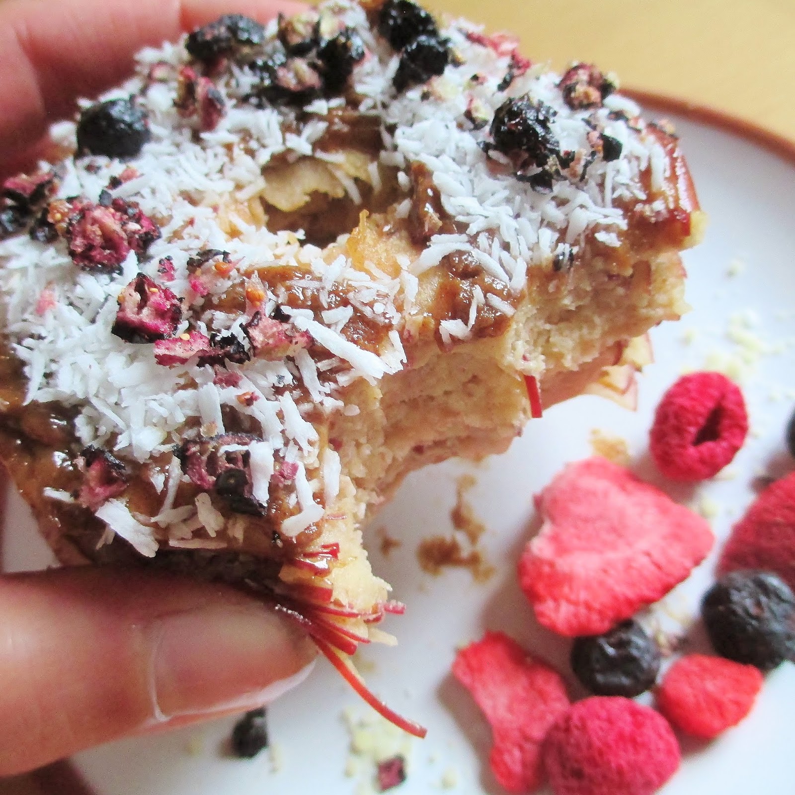 Rawdorable: Celebrate the 4th w/a Raw Apple Pie Cronut