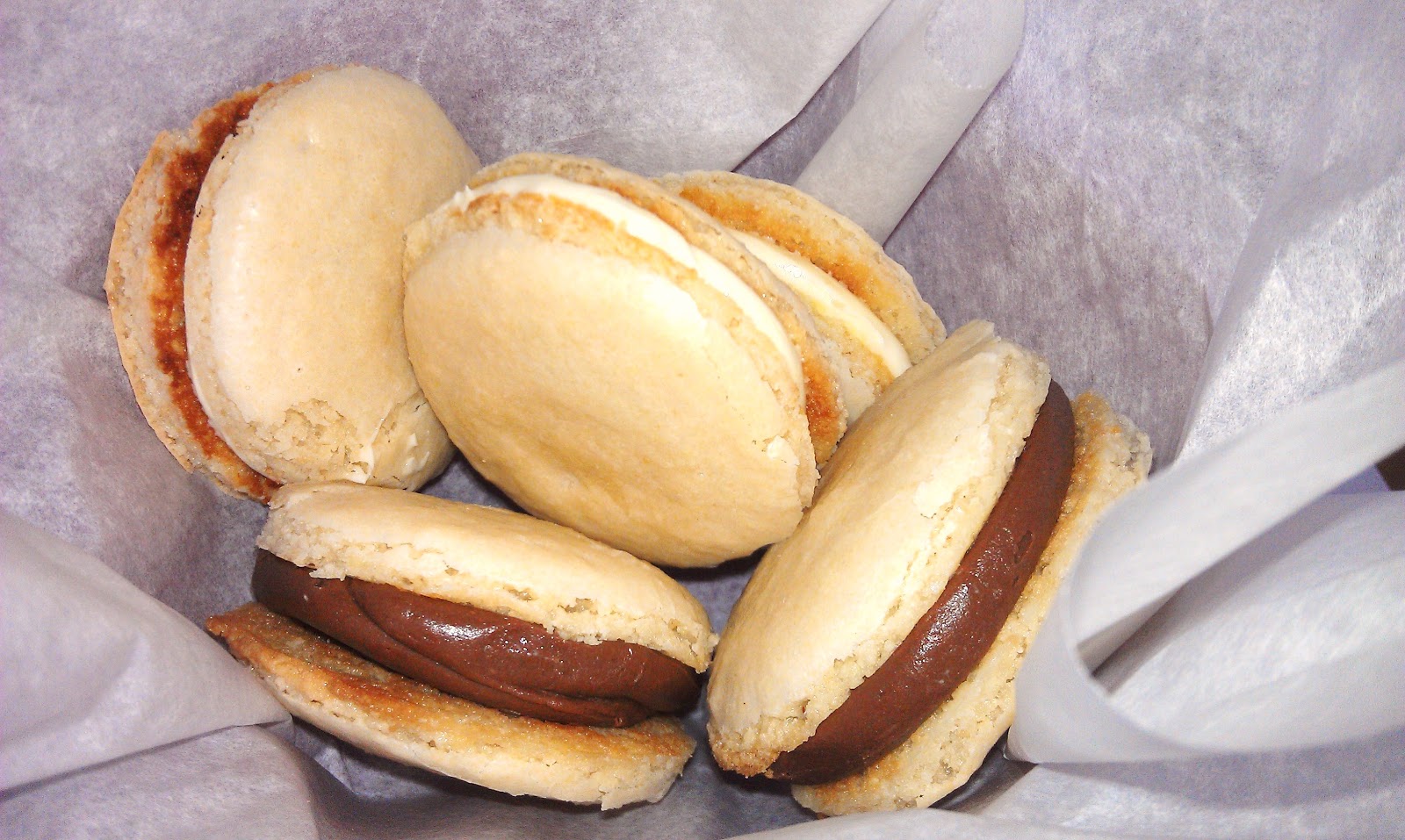 Girl + Food = Love: Bake 52: French Macaroon Sandwich Cookies