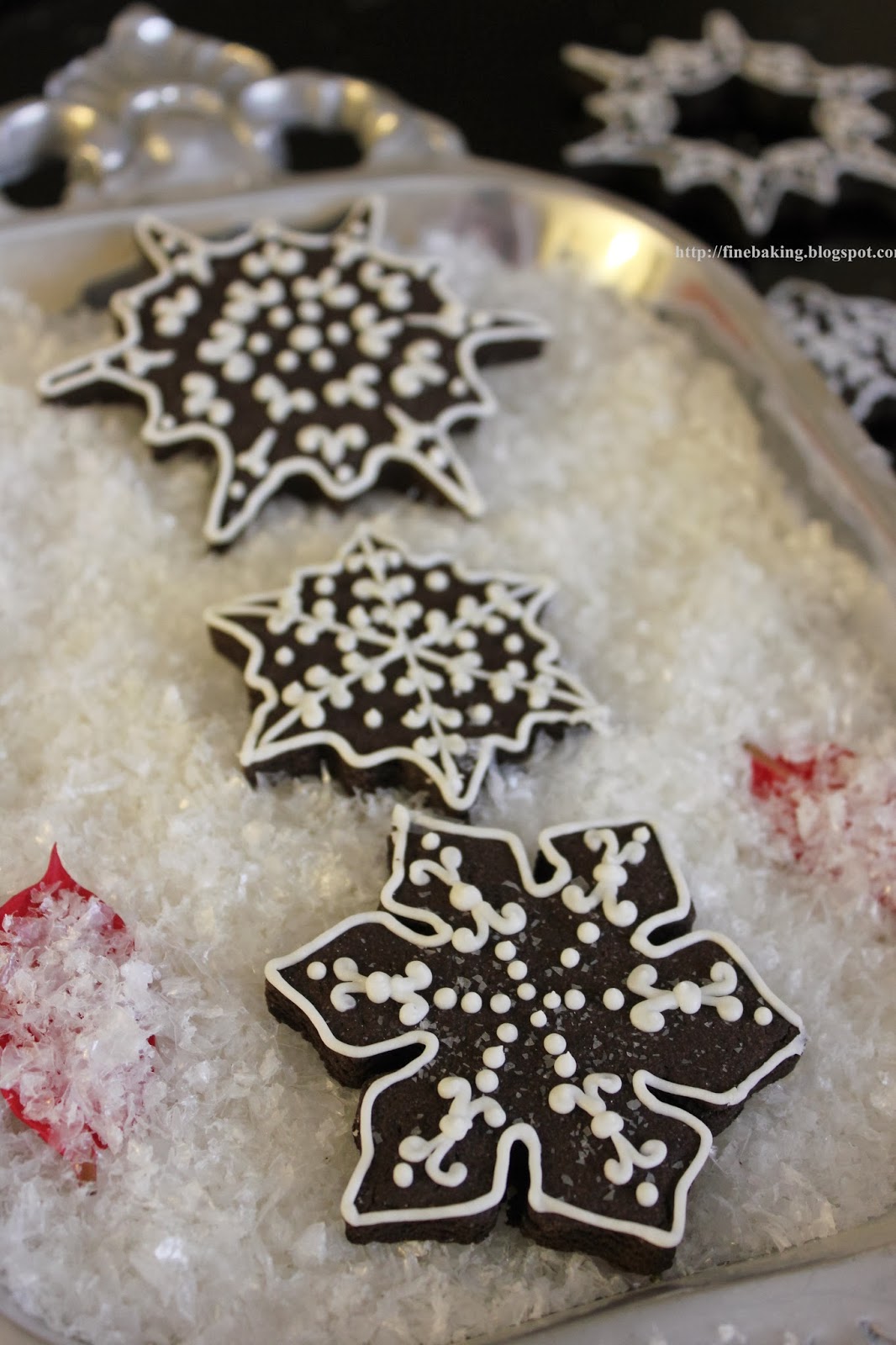 Chocolate dust: Snowflake cookies