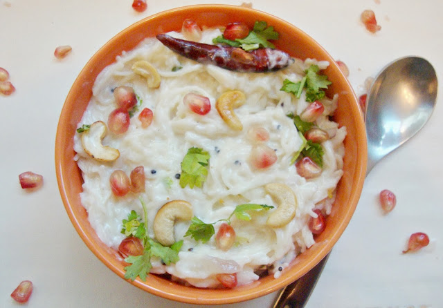Poornima's Cook Book: Curd / Thayir Semiya (Yogurt Vermicelli)