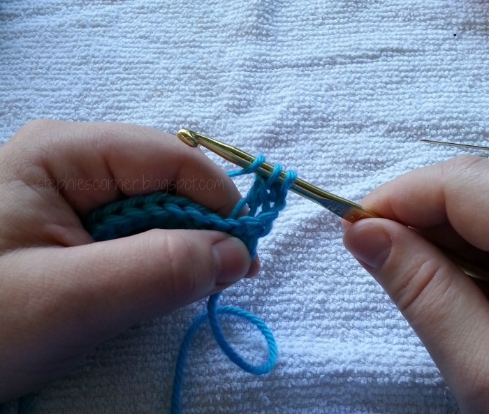 Stephie's Corner: crochet 101 :: crochet in the back loop
