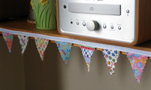 RosMadeMe: Midweek Mini-Tute - Mini Bunting