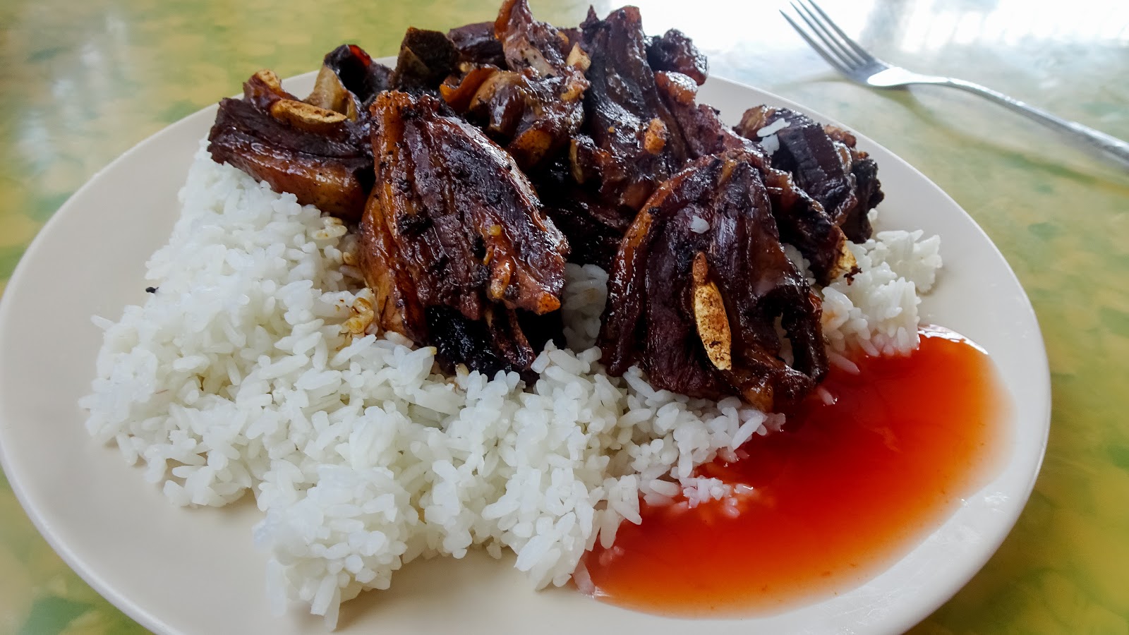 Tonga - The iron humpback whale - Sven's Travel Venues