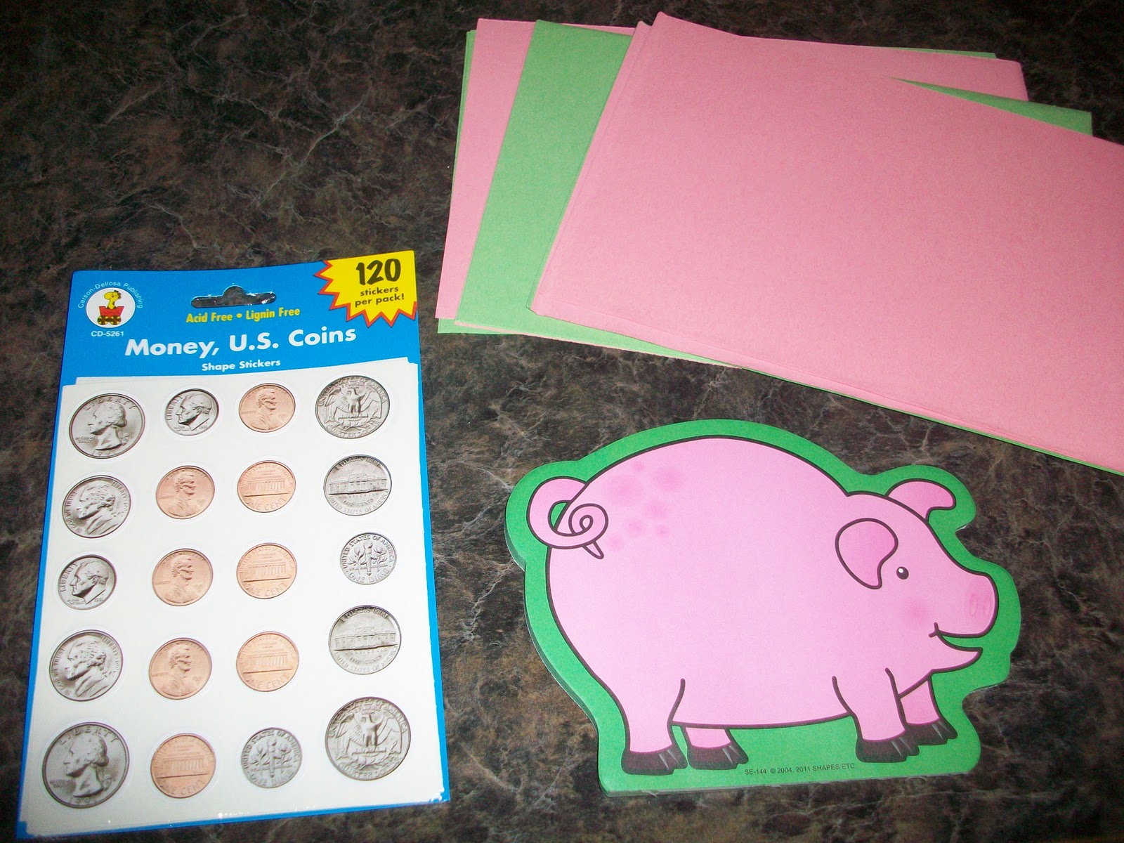 Mrs. Wheeler's First Grade Tidbits: Piggy Bank FREEBIE!
