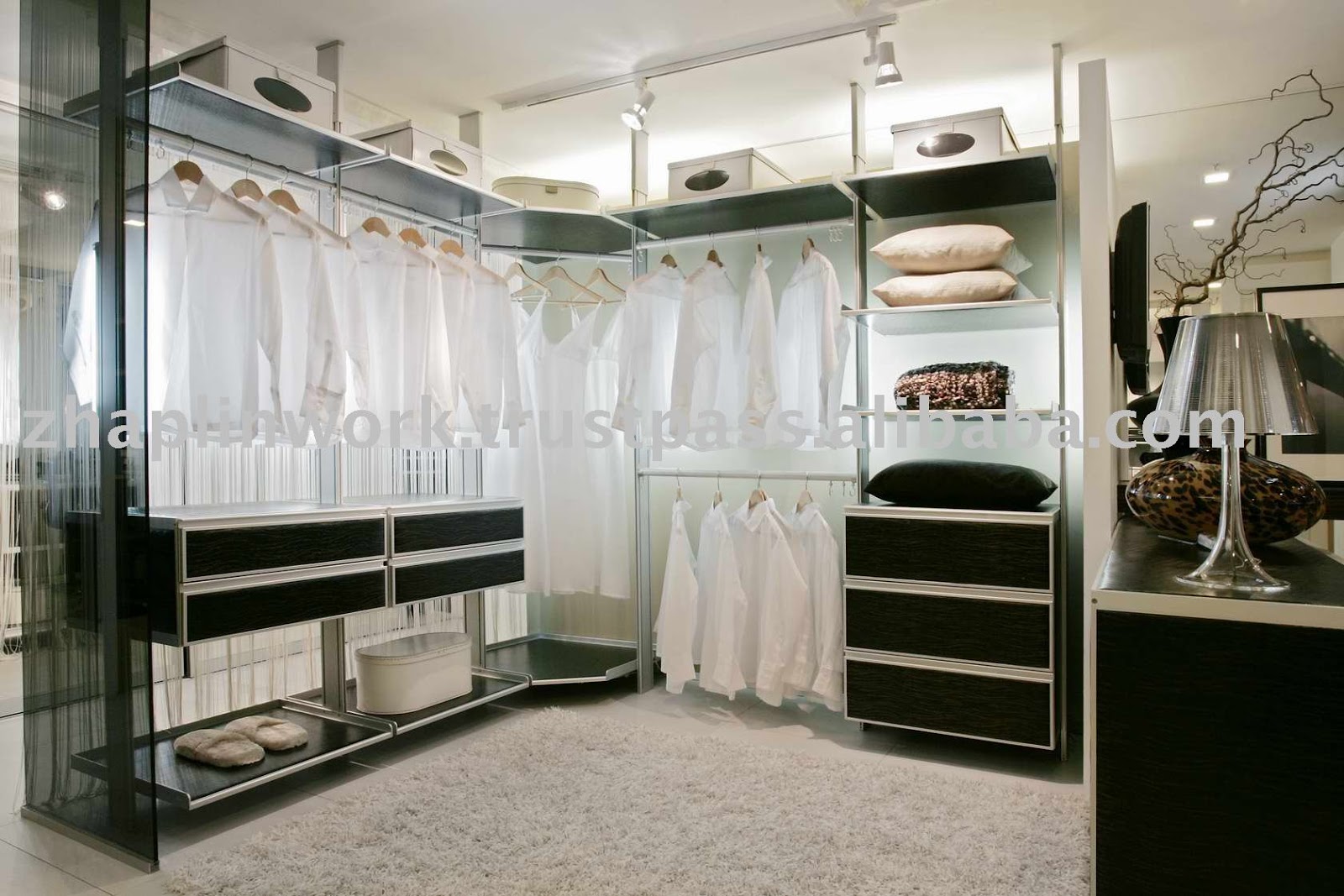 My Non-Stop Stories...: Huge Wardrobe!