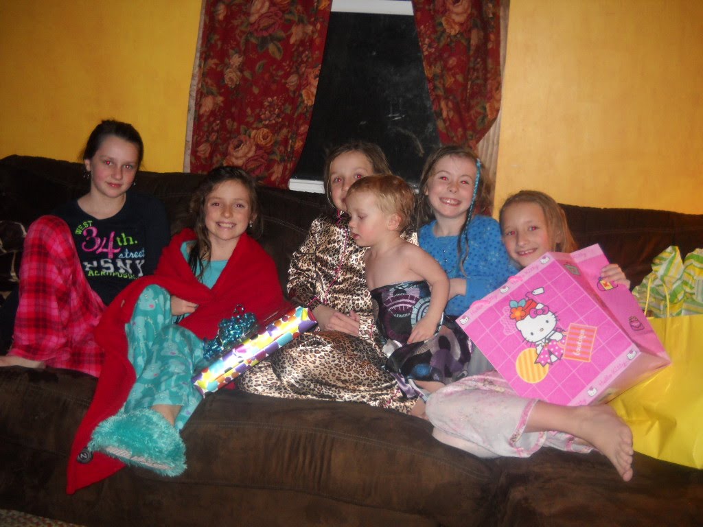 The Eric and Holly Frazee Family: Melissa's First Sleepover