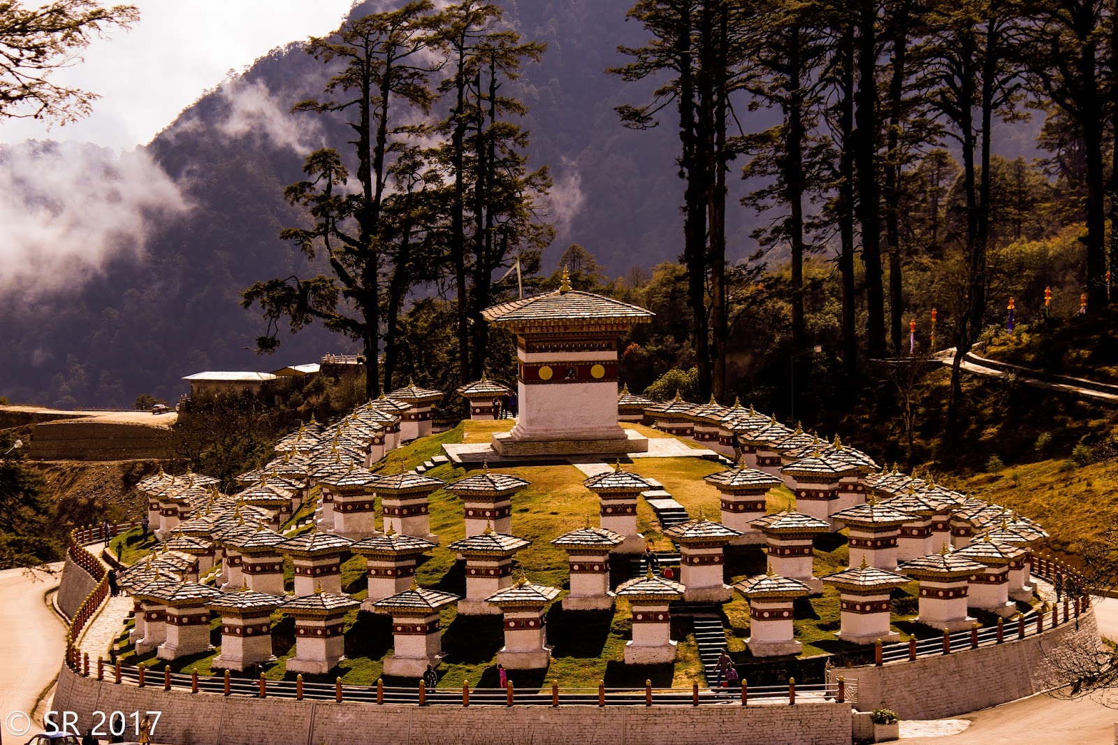 The Talking Mountains : DOCHULA