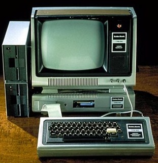 RIPTEClink: SEJARAH KOMPUTER GENERASI 4