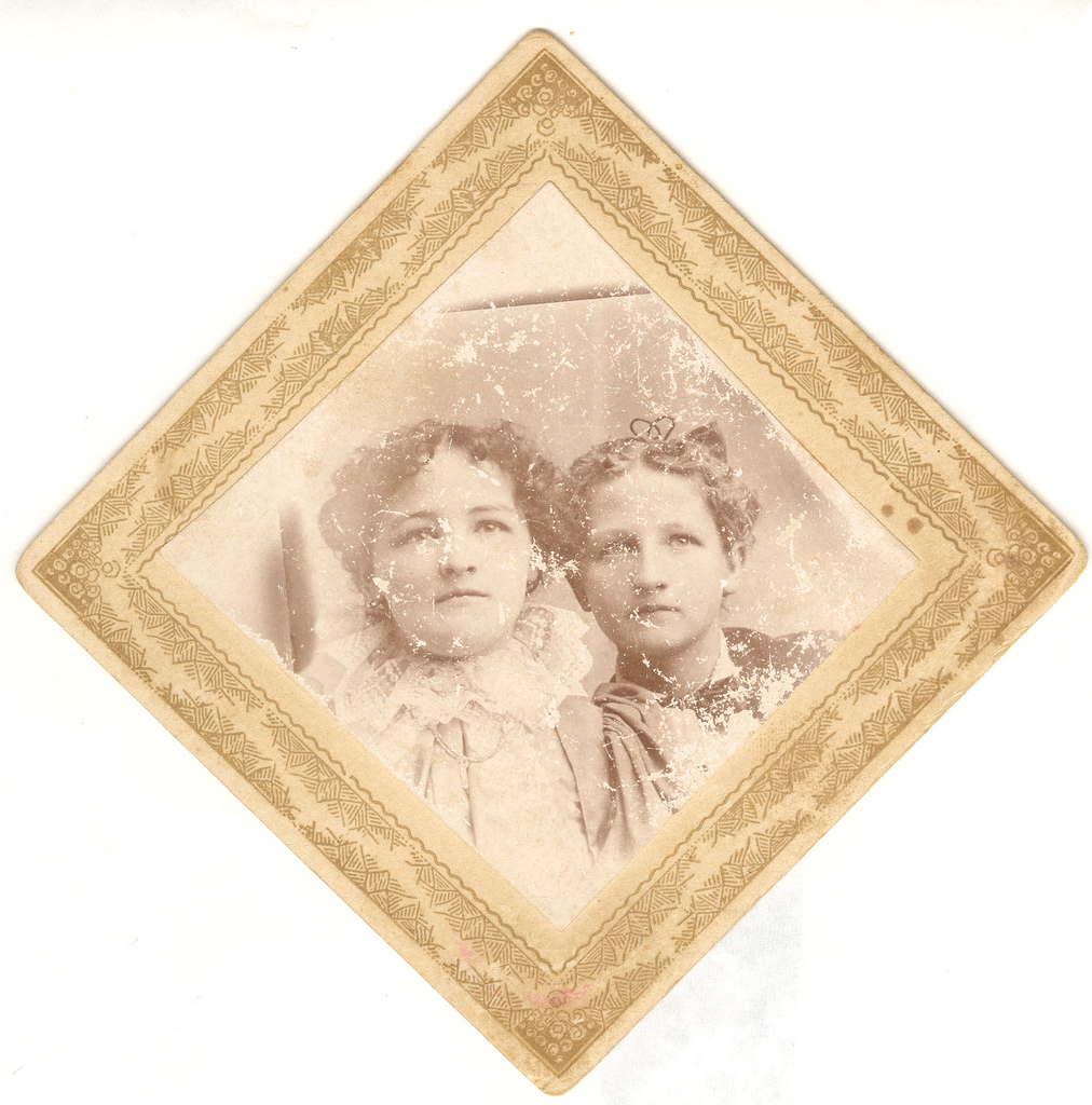 Rarely-Seen Diamond-Shaped Portraits of People at the Turn of the ...