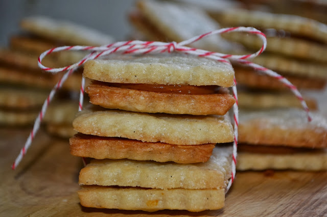 Live... Bake... Love...: Vanilla Bean Shortbread Sandwich Cookies with ...