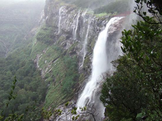 Best Tourist Places: Matheran Hill Station in Monsoon