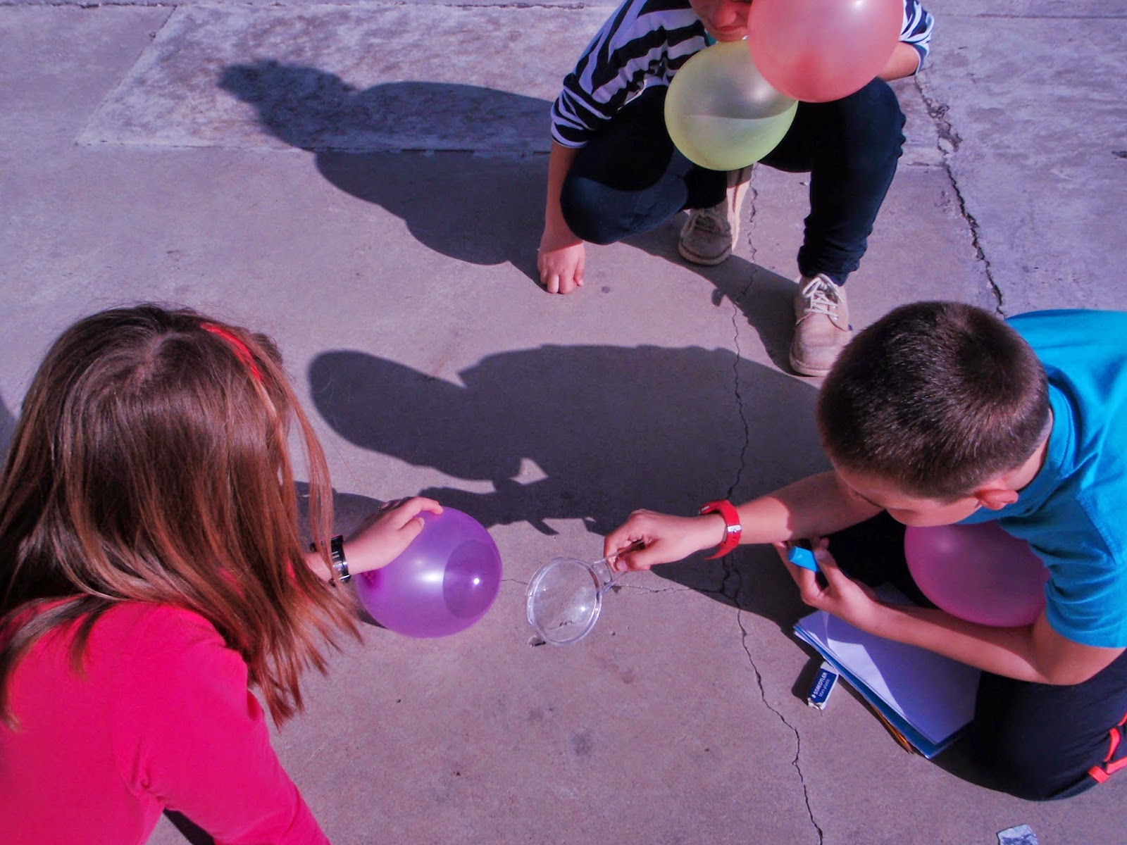 ADC PARQUE GOYA 2015-16: EXPLOTAR GLOBOS CON LA LUZ DEL SOL
