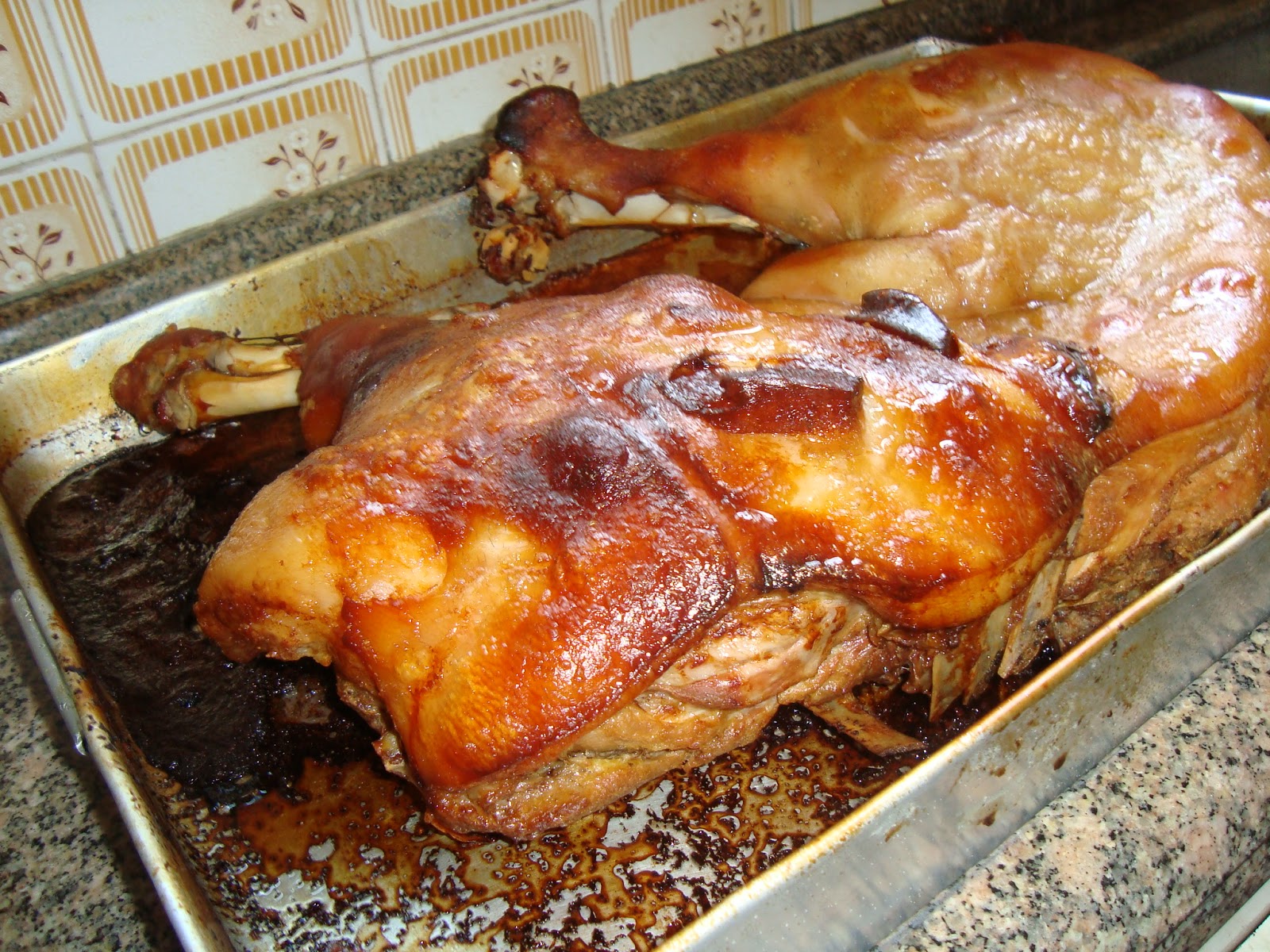 RECEITAS DO FRONT: LEITOA ASSADA!!! TRADIÇÃO DA MINHA FAMÍLIA NO NATAL!!!