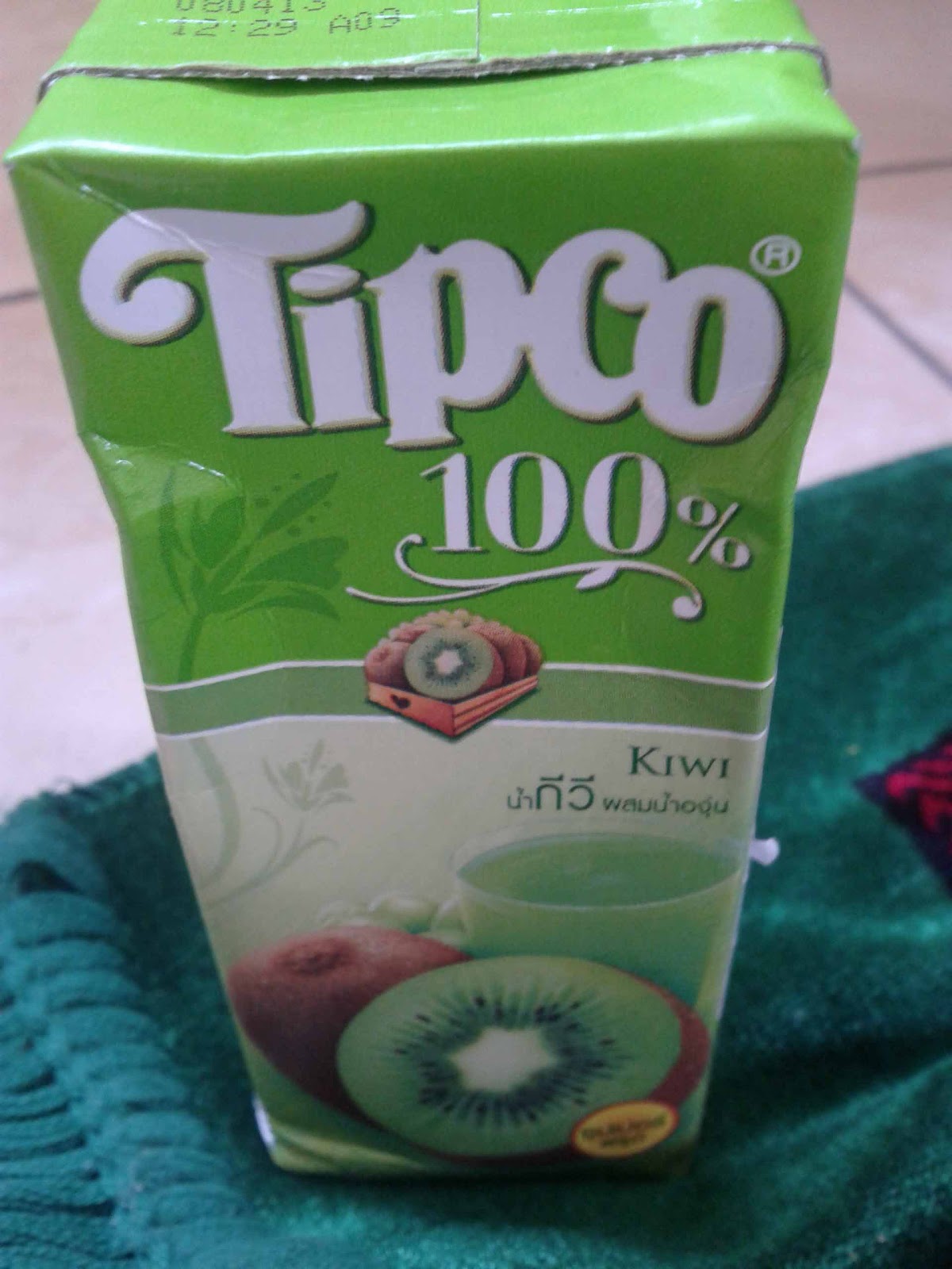 Delicious Food Review: Tipco 100% - Kiwi & Grape Juice