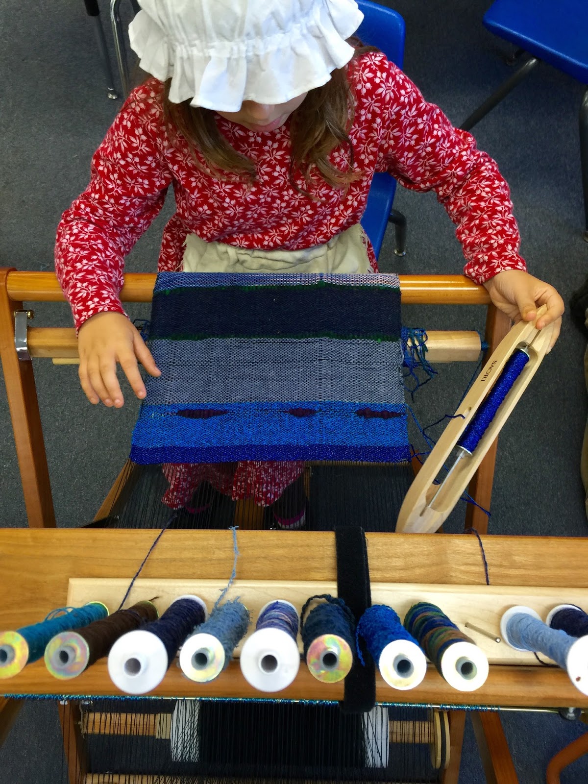 CENTERING WITH FIBER: Saori weaving giving back to the local community ...