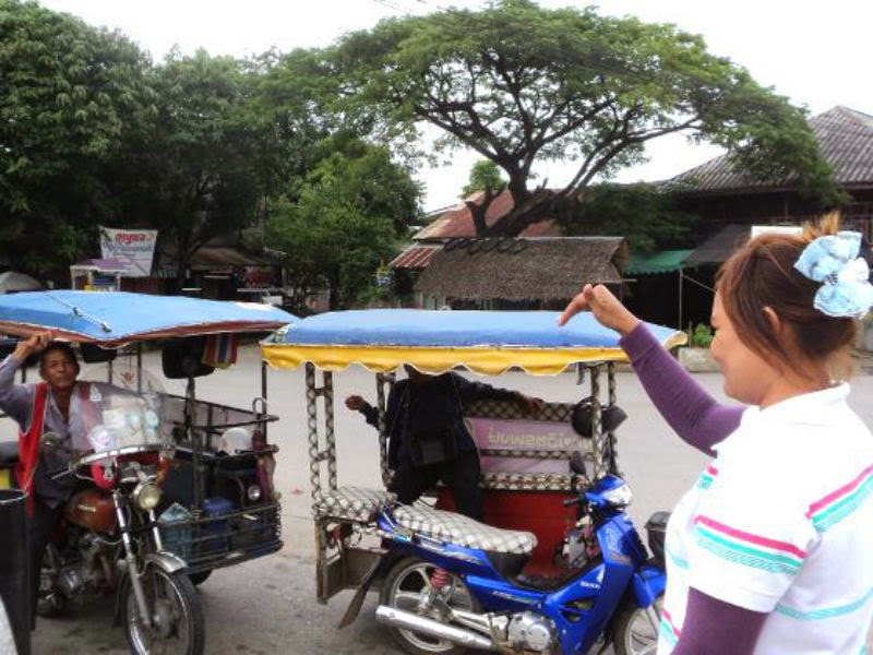 Joy in Thailand: I linguaggi del corpo: gesto "Vieni Qui"