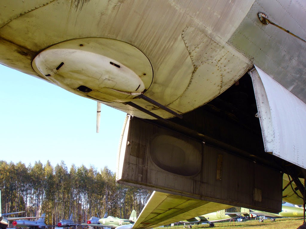 RUSSIA ARMS Россия вооружает: M-4 "Bison" ; Penghancur Target Amerika Utara