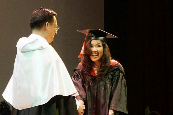 MODONNA: UST-AMV COA BSMA GRADUATION DAY