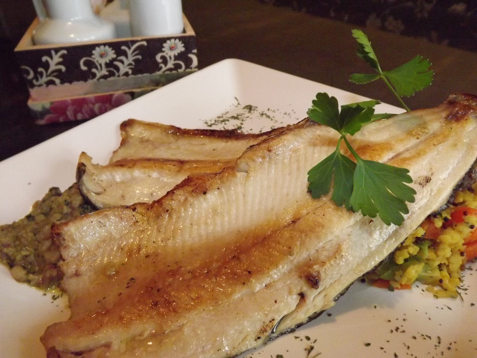 Átrio Bistrô: Filé de truta com arroz multigrãos e legumes, ao pesto de ...