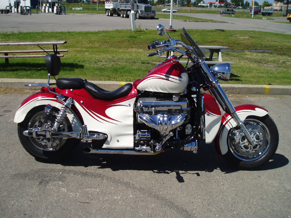 All 'bout Cars: Boss Hoss V8