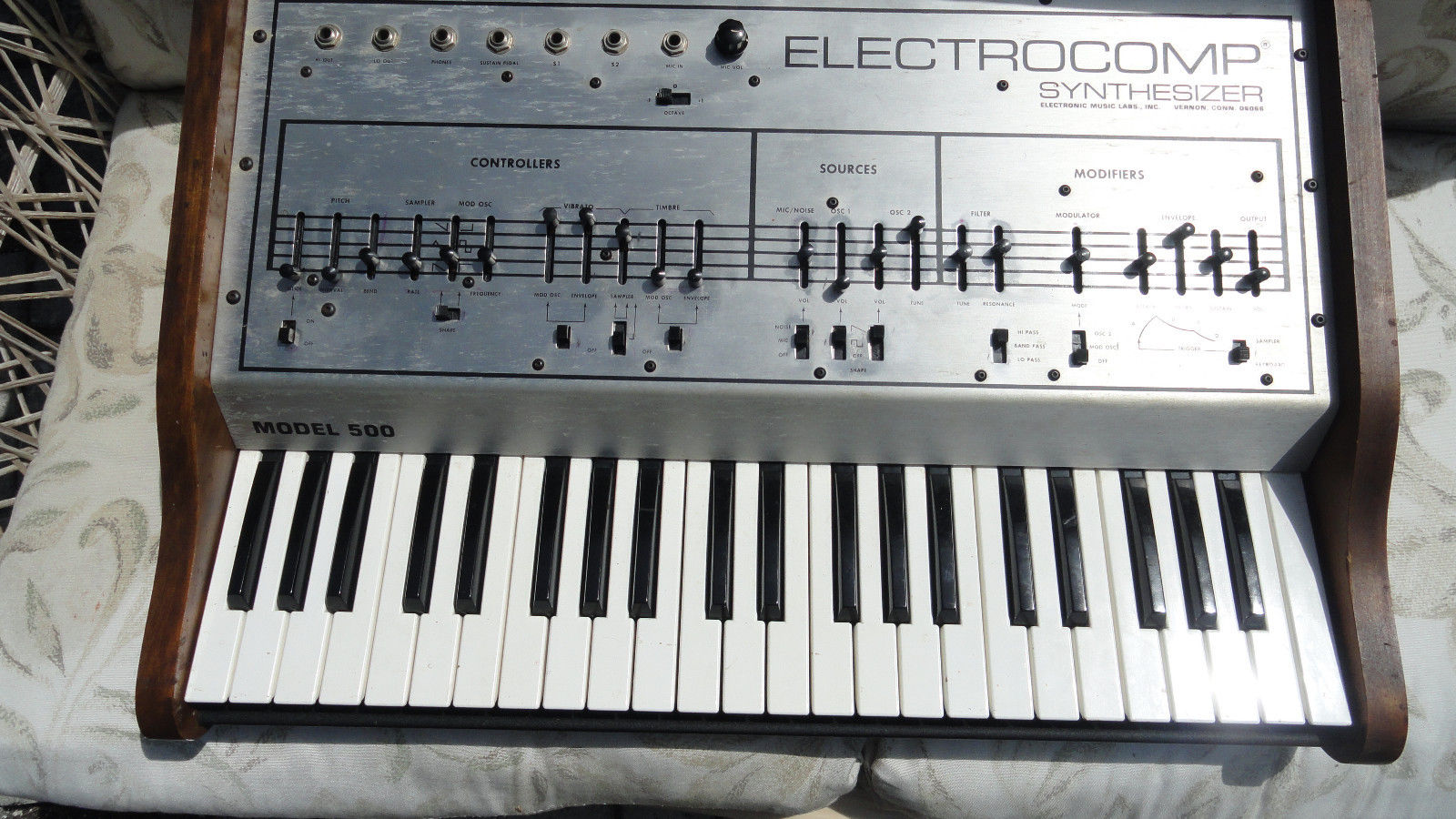 MATRIXSYNTH: ELECTROCOMP MODEL 500 Synthesizer Owned by Jazz Pianist ...