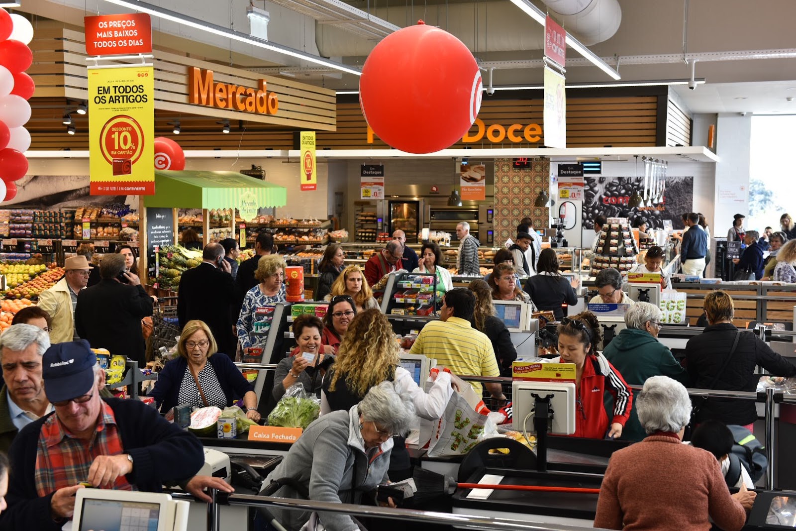 CONTINENTE NA PAREDE "BEM PROTEGIDO" E COM 65 NOVOS POSTOS DE TRABALHO