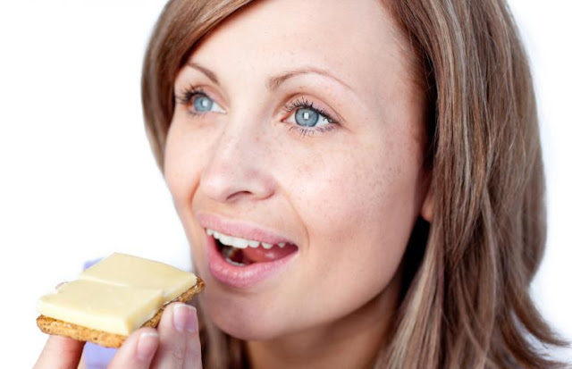 10 Idei de gustari sanatoase a cate 100 calorii fiecare | Mama buna