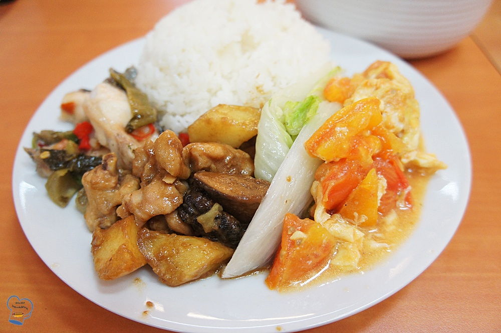 Pinay Panadera's Culinary Adventures: Eating Chinese Fast Food In Laos