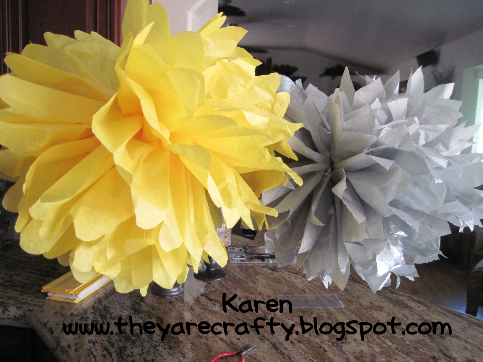 They Are Crafty: Tissue Paper Balls