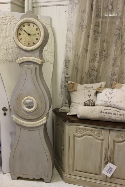 Maison Decor: Maison Decor has floor sized Mora Clocks!