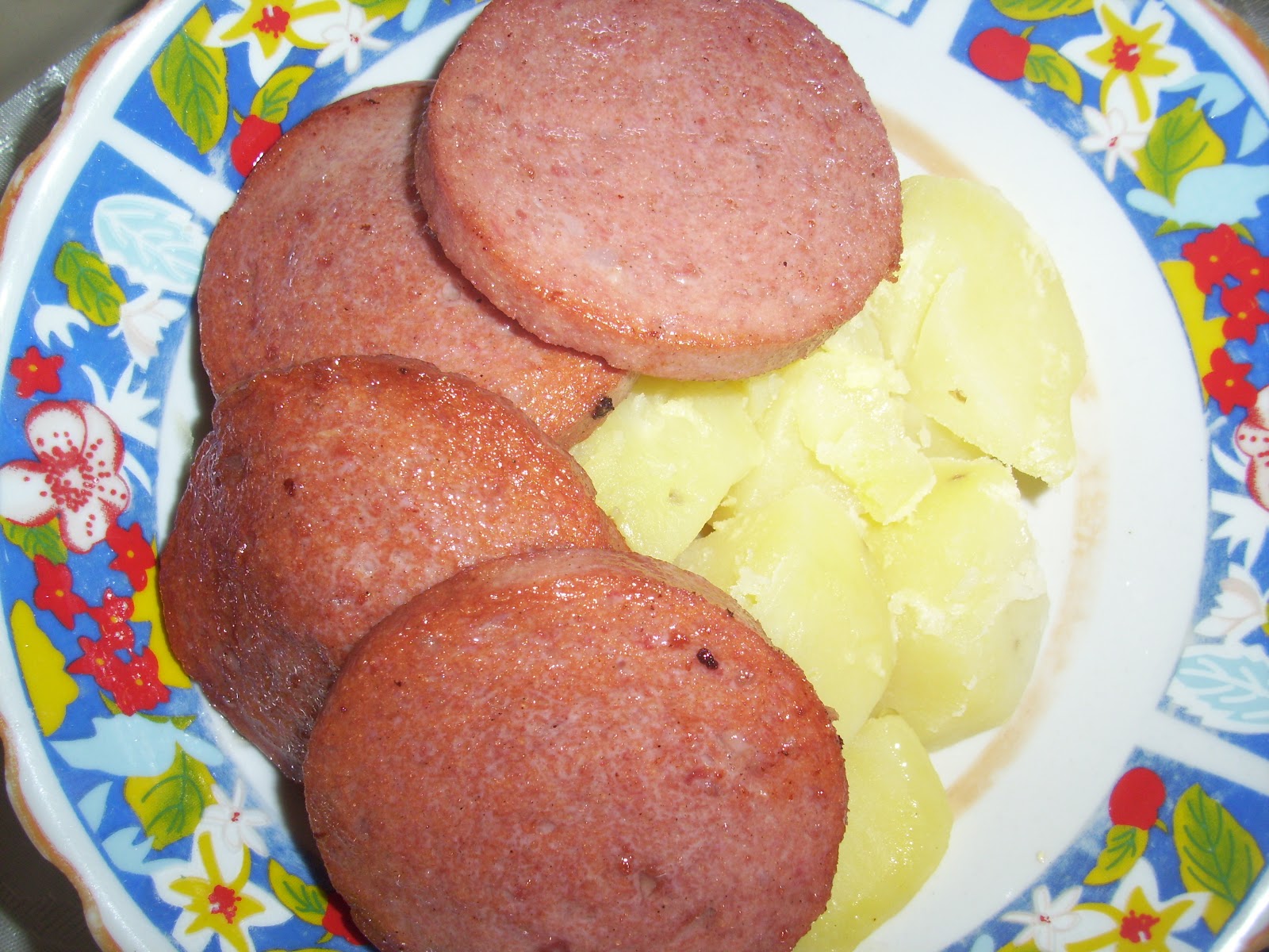 Cocina casera República Dominicana: Papas hervidas con salami, una ...