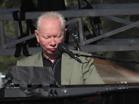 A Tuesday Night Memo: In 'Fast Forward', Joe Jackson continues his ...
