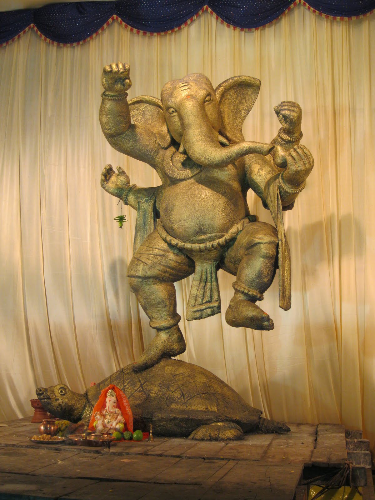 Kolhapur Ganesh 2011: Jay padmavati mandal, mangalwar peth, kop.