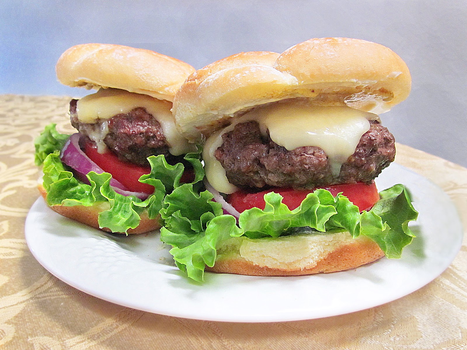Diddles and Dumplings: Grilled Garlic Parmesan Burgers