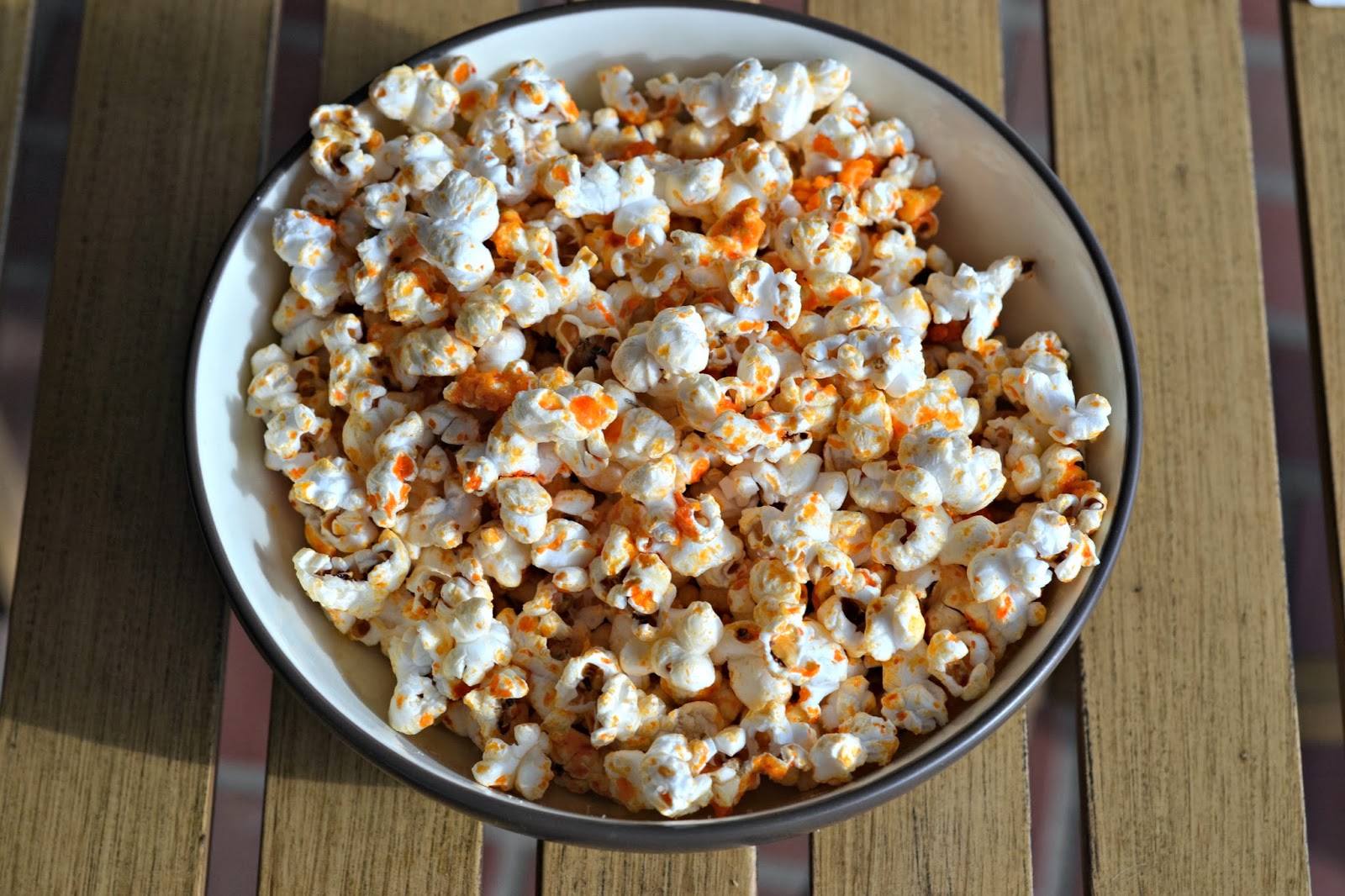 Sriracha Popcorn - Hezzi-D's Books and Cooks