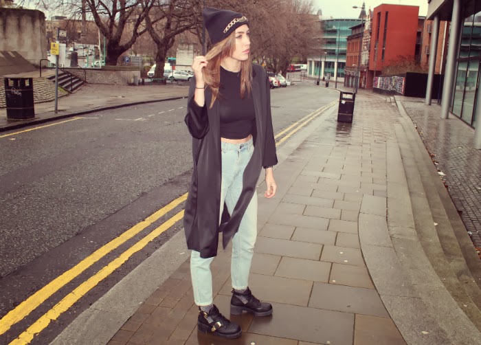 Gold Chains in the Beanie Life – mon.agar