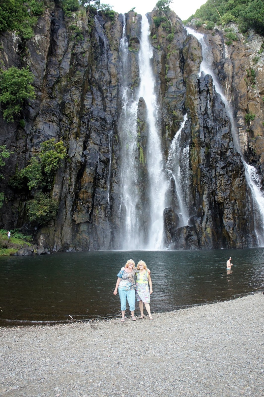 Françoise à la Réunion: CASCADE NIAGARA à STE-SUZANNE (1/5) à la Réunion,