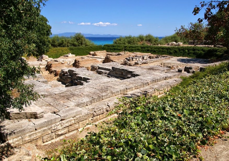 Η ΛΑΤΡΕΙΑ ΤΟΥ ΑΣΚΛΗΠΙΟΥ ΣΤΟ ΙΕΡΟ ΤΟΥ ΑΜΜΩΝΑ ΔΙΑ