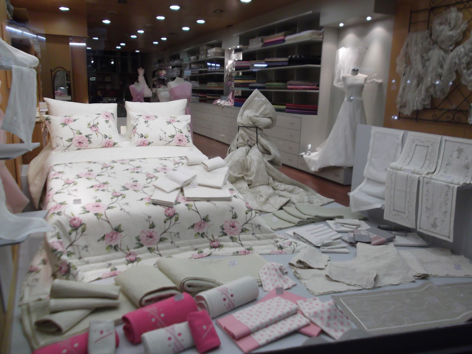 Rosa Noivas Têxteis Lar: Montra de Têxteis Lar