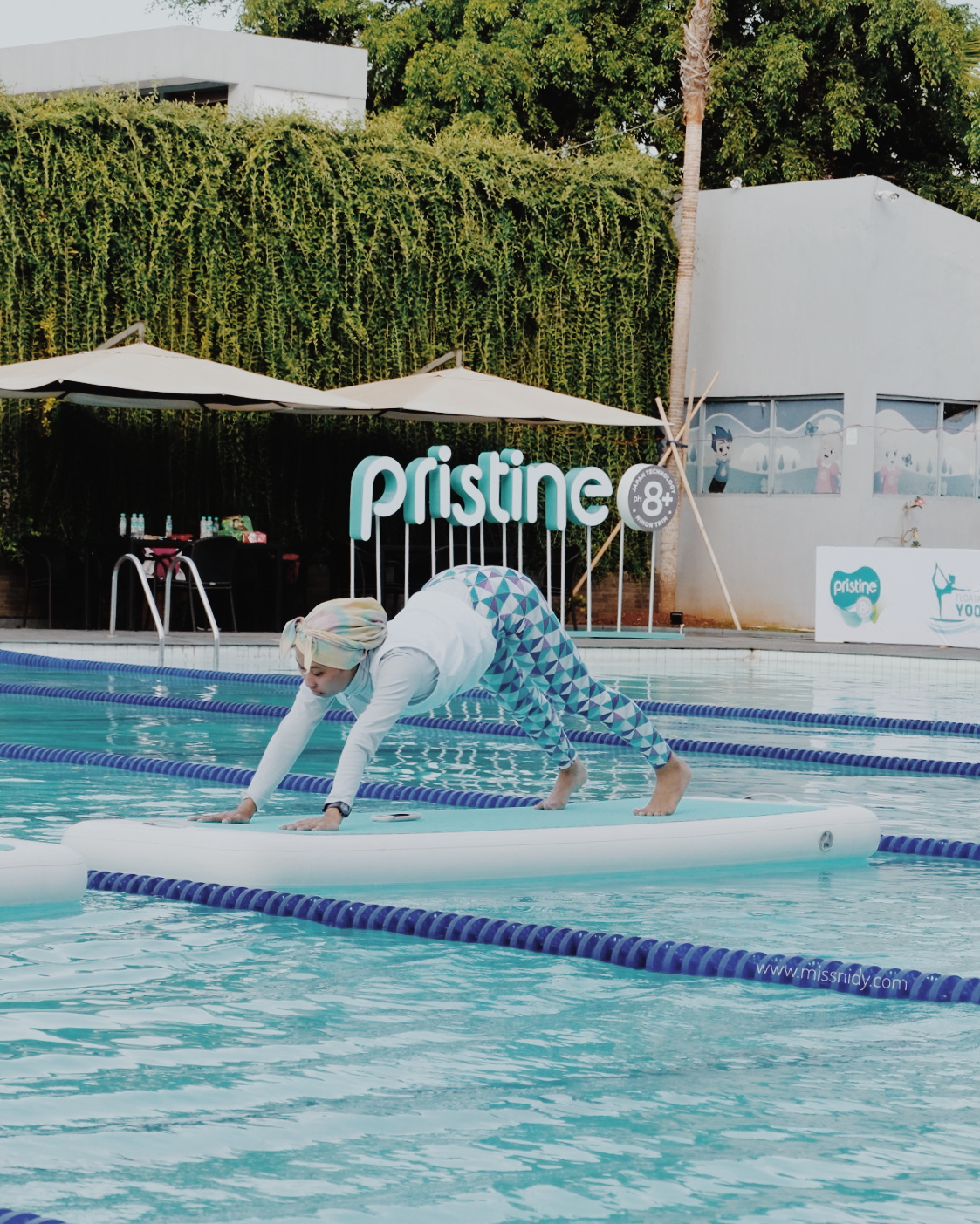 Floating Yoga di Atas Air bersama Pristine 8+
