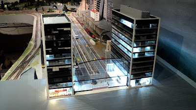 quinntopia - An N Scale blog: The Terminal Station! Interior Details!