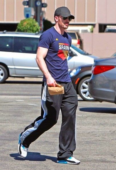 Celebrity Casual Style for Your Daily Look: CHRIS EVANS CASUAL STYLE