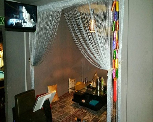 Walk Walk Look Look Eat Eat: Bazuka Café Bar