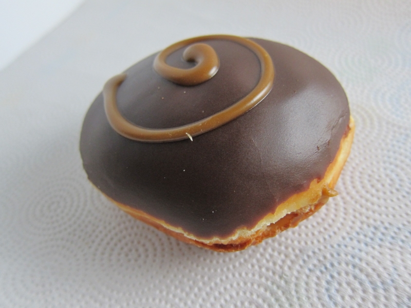 Review: Krispy Kreme - Dark Chocolate Caramel Kreme Donut